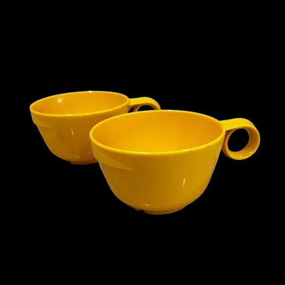 Dining | Vintage Melamine Yellow Cups Plastic Mugs 196s Retro Drinkware ...